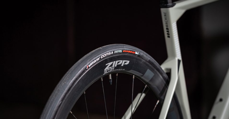 FAST BIKE FRIDAY - BMC ROADMACHINE 01 THREE 2021 - Wheelbase