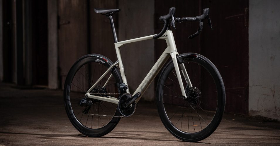 FAST BIKE FRIDAY - BMC ROADMACHINE 01 THREE 2021 - Wheelbase