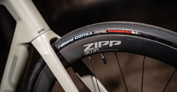 FAST BIKE FRIDAY - BMC ROADMACHINE 01 THREE 2021 - Wheelbase