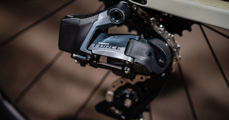 FAST BIKE FRIDAY - BMC ROADMACHINE 01 THREE 2021 - Wheelbase