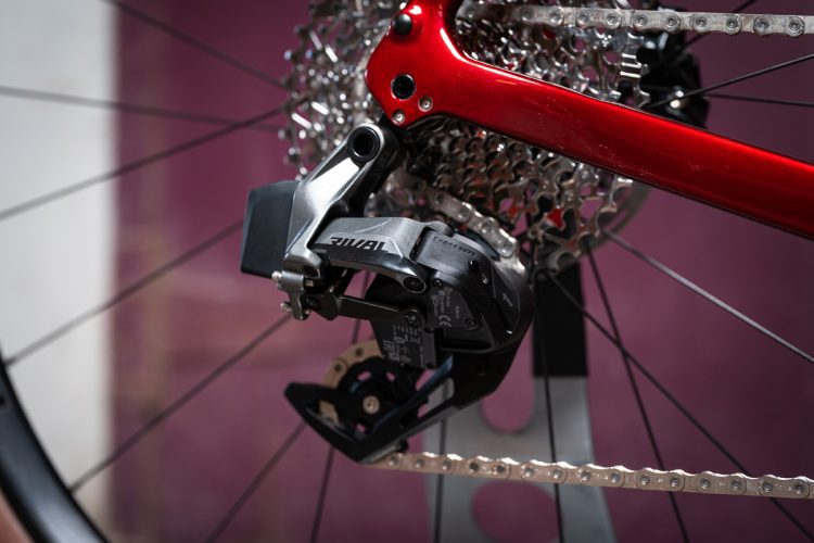 TREK CHECKPOINT SL6 eTAP - PRODUCT FEATURE