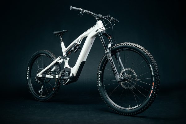 WHYTE E-180 WORKS MX - PRODUCT FEATURE - Wheelbase