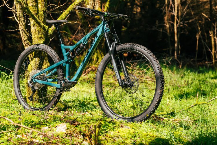 JAMIS FAULTLINE A2 MOUNTAIN BIKE - SPECIAL OFFER