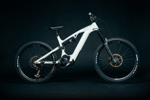 WHYTE E-180 WORKS MX - PRODUCT FEATURE - Wheelbase