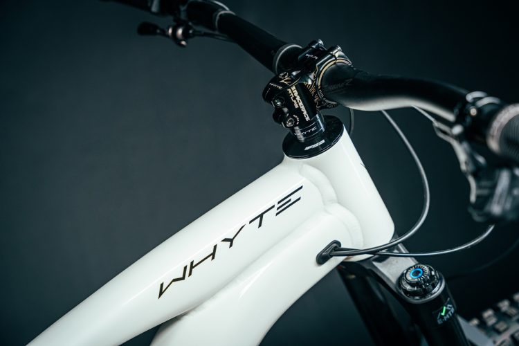 WHYTE E-180 WORKS MX - PRODUCT FEATURE - Wheelbase