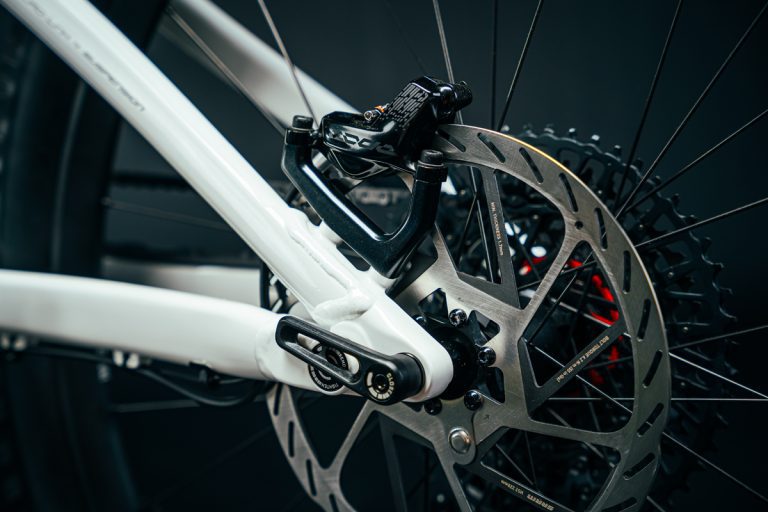 WHYTE E-180 WORKS MX - PRODUCT FEATURE - Wheelbase