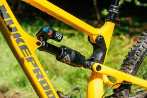NUKEPROOF MEGA 297 CARBON ELITE - PRODUCT FEATURE